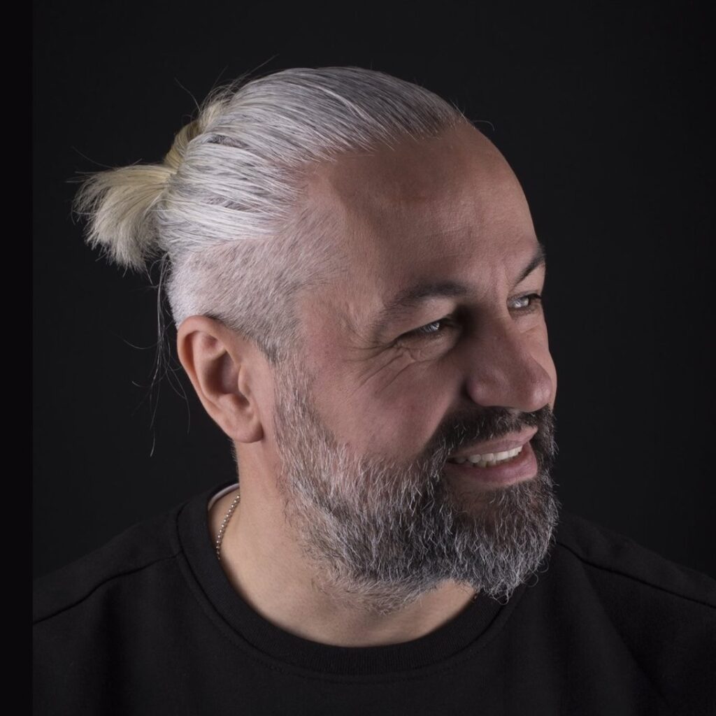 “Kërcimi i hutave”, fotografi Jetmir Troshani merr Çmimin e Parë ...